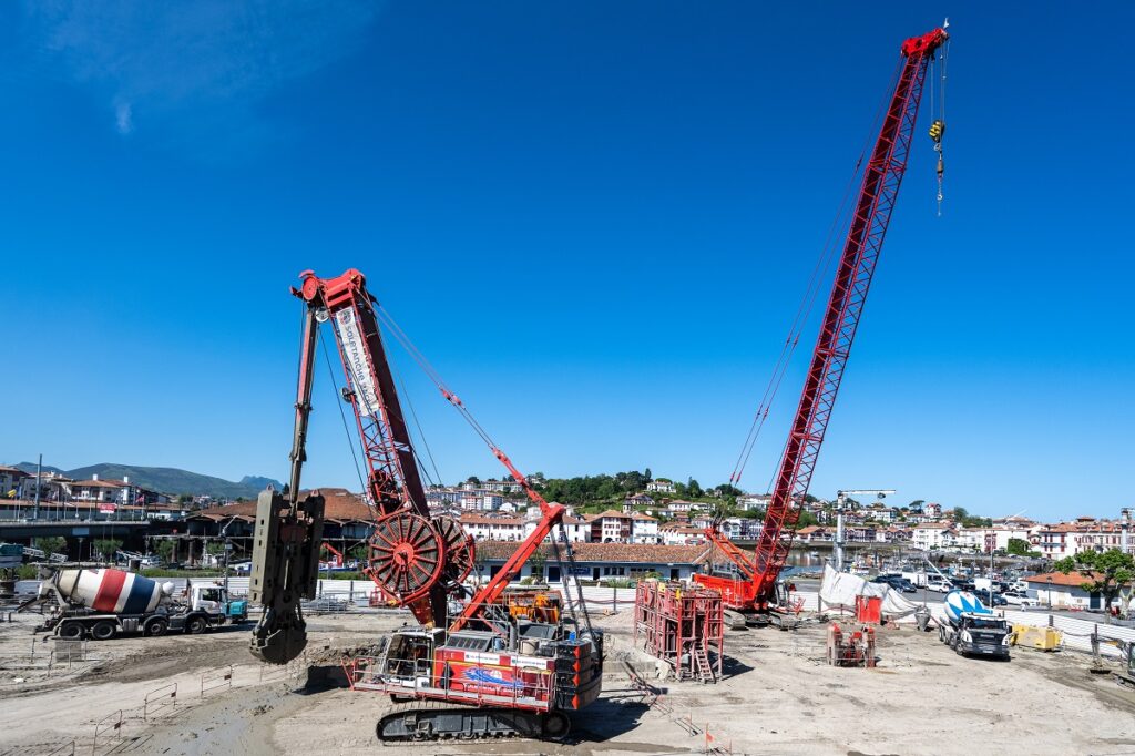 Parois moulée - Hydrofraise et bennes hydrauliques